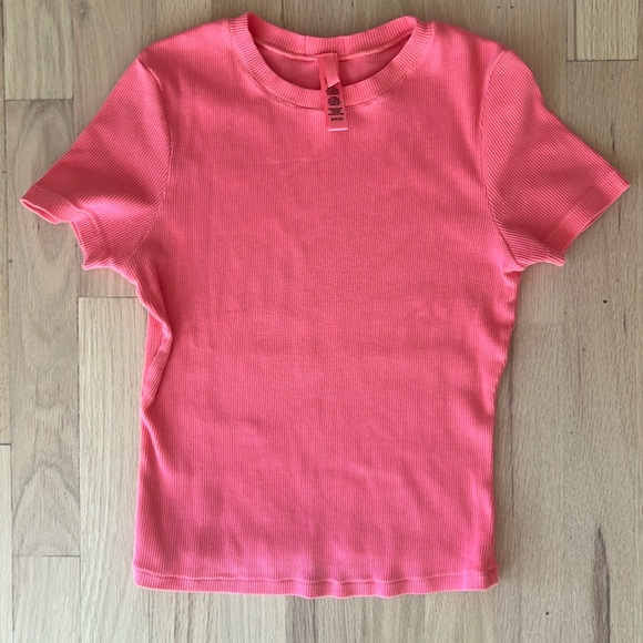 SKIMS | Tops | Skims Ribbed Baby Tshirt Small Hot Pink | Poshmark